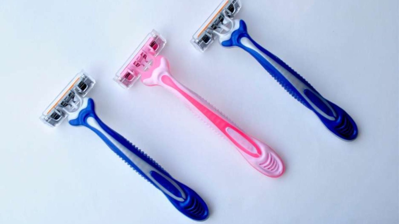 Green Grooming: Your Eco-Friendly Twin Blade Razors