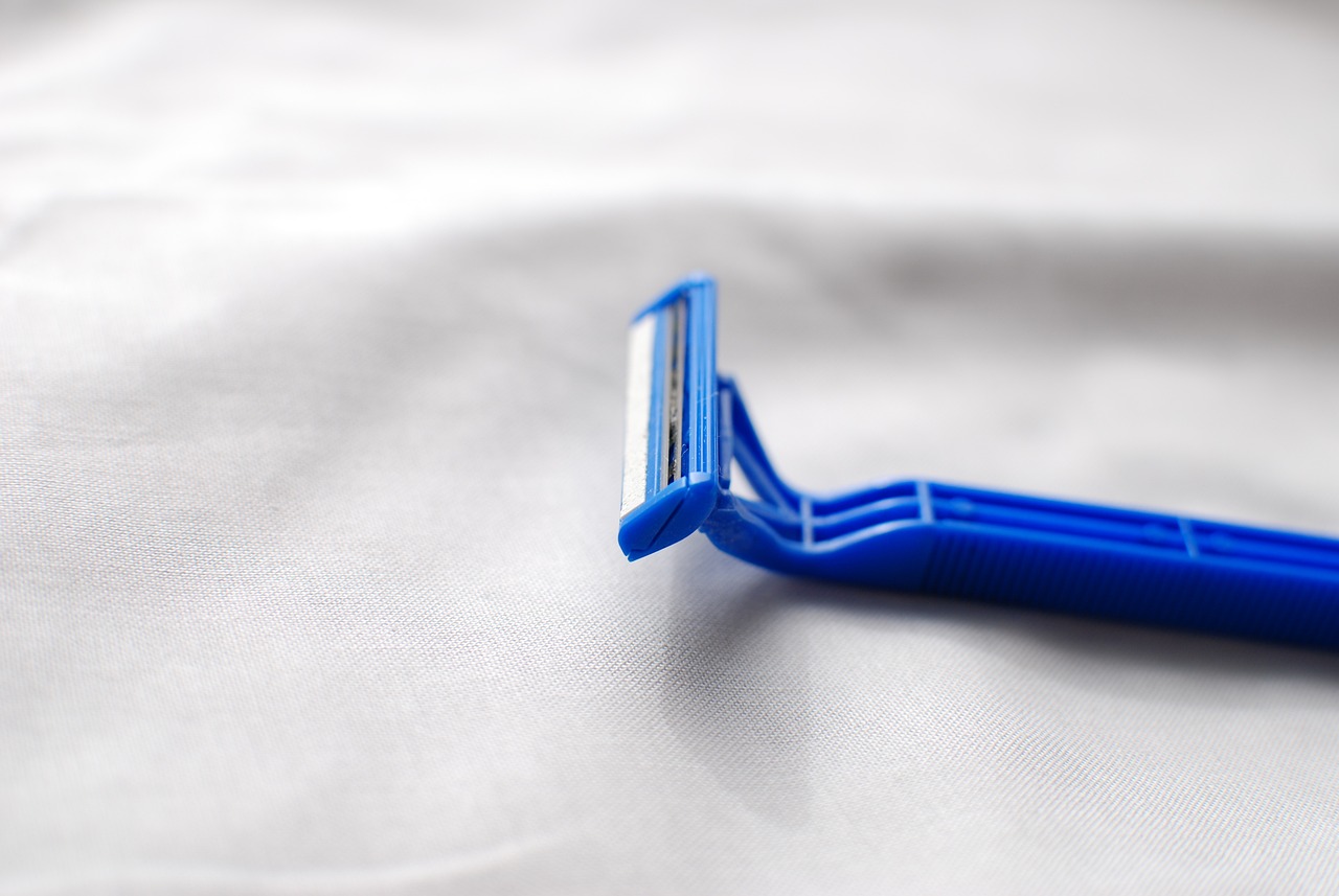How to Choose the Best Shaving Blades for a Smooth and Comfortable ...